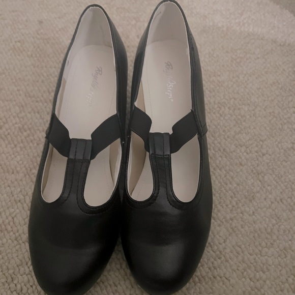 Angel Steps | Shoes | Wide Mary Jane Heels | Poshmark